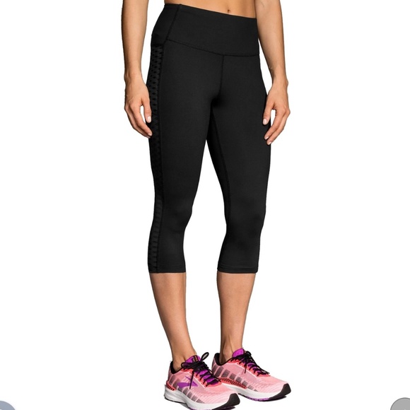 Brooks | Pants & Jumpsuits | Brooks Greenlight Womens Running Capri | Poshmark